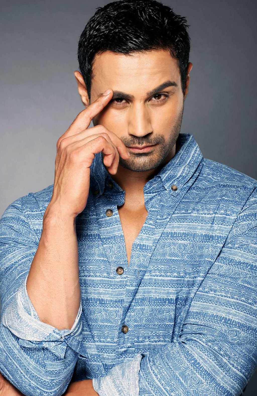 How to look as photogenic as Indian Supermodel Karan Oberoi - USA Magazine