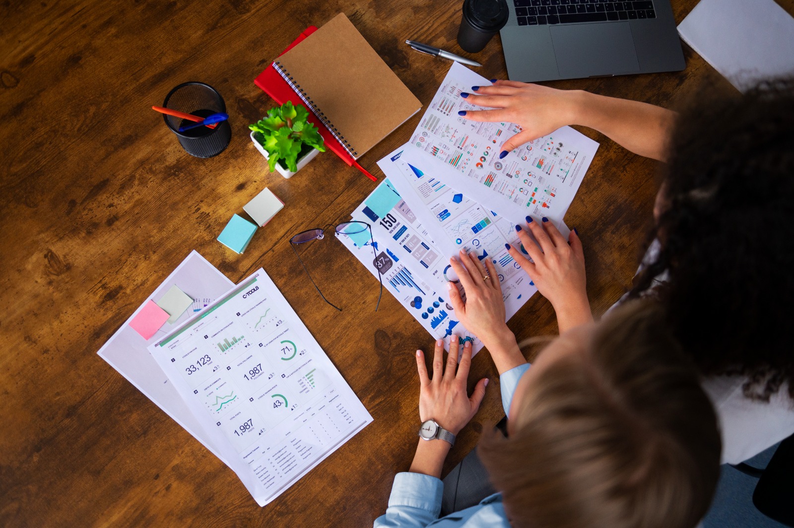 The Role of Graphic Design in User Experience (UX) Design - USA Magazine